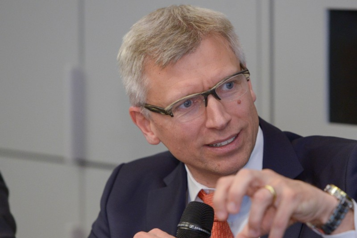 How leaders can create a sustainable change - Deedster